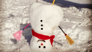 10 Totally Fun & Different Things to Do in the Snow | CafeMom.com