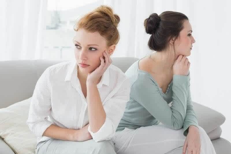 Why You Should Stop Thinking You're the Better Friend | CafeMom.com Why You Should Stop Thinking You're the Better Friend | CafeMom.com
