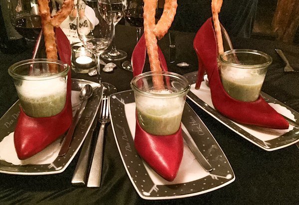 15 Times Restaurants Served Food in Totally Weird Things (PHOTOS ...