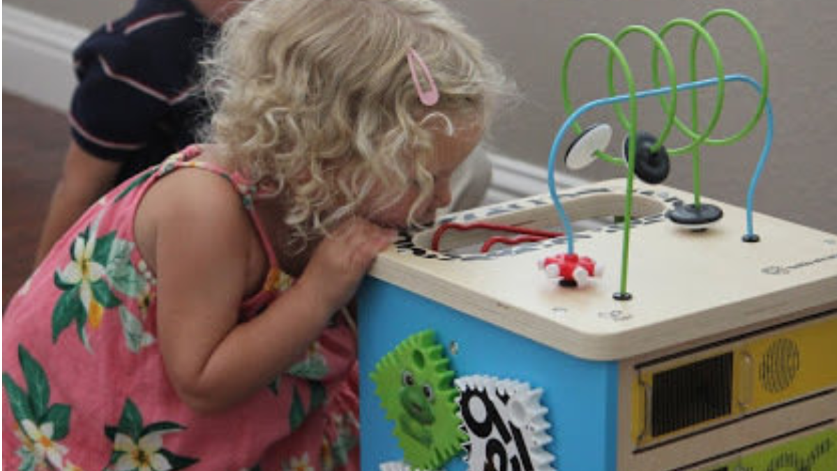 5 Tips for Nurturing Toddler Curiosity | CafeMom.com