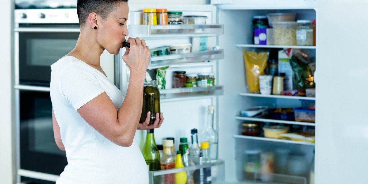 20 Totally Strange Foods Women Craved While Pregnant
