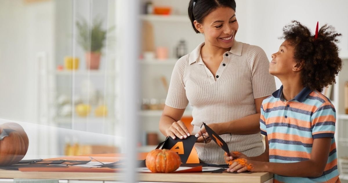 18 Cute, Mess-Free Halloween Crafts | CafeMom.com