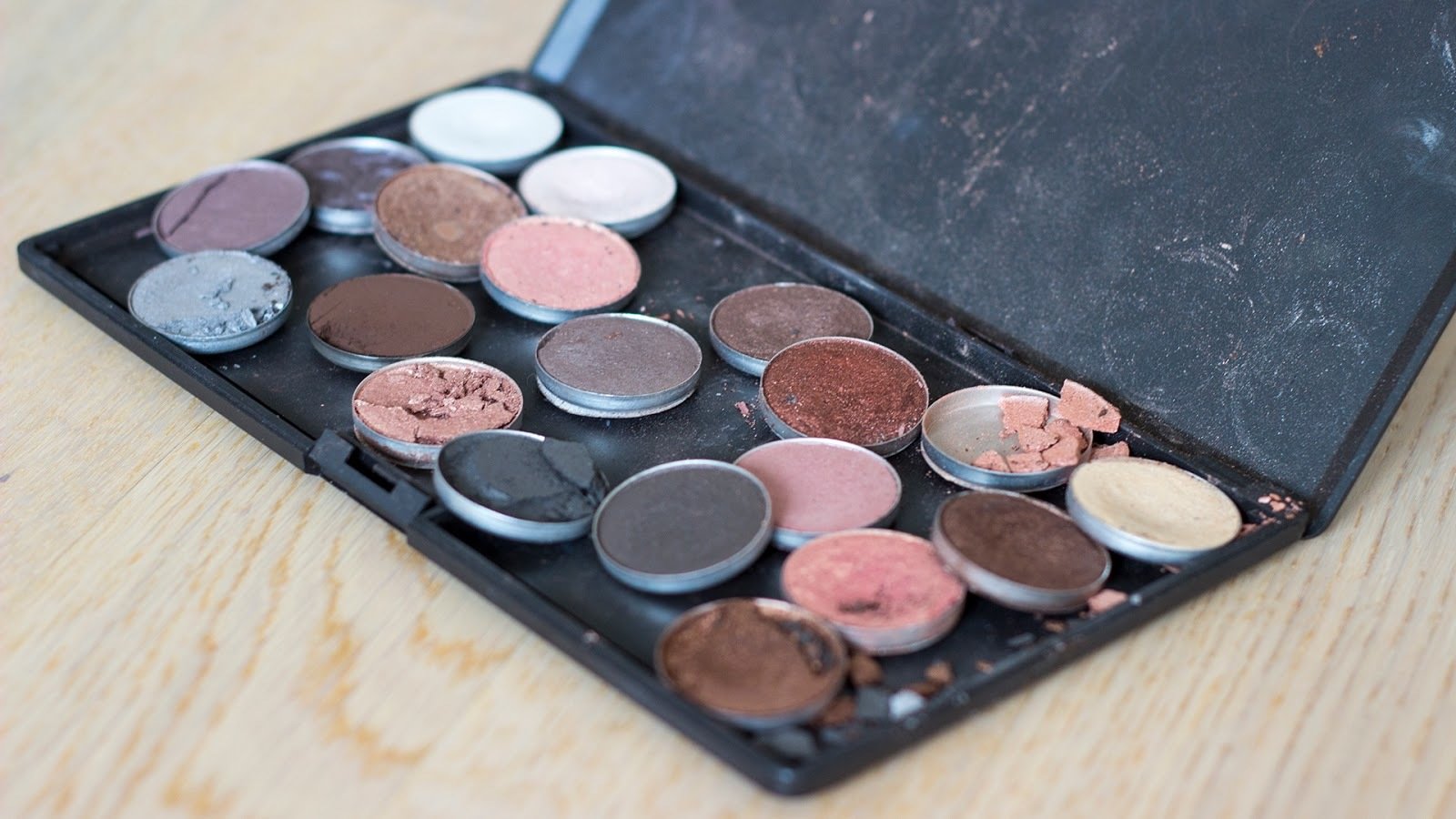 14 makeup palettes that were destroyed in tragic ways | CafeMom.com