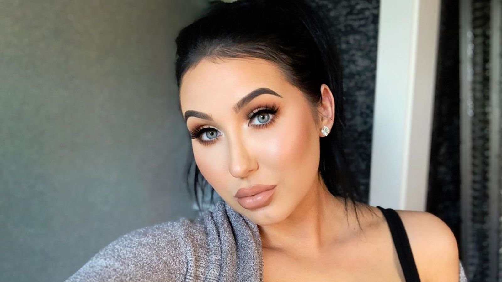People Think Morphe Might Own Jaclyn Hill Cosmetics Thanks To This ...