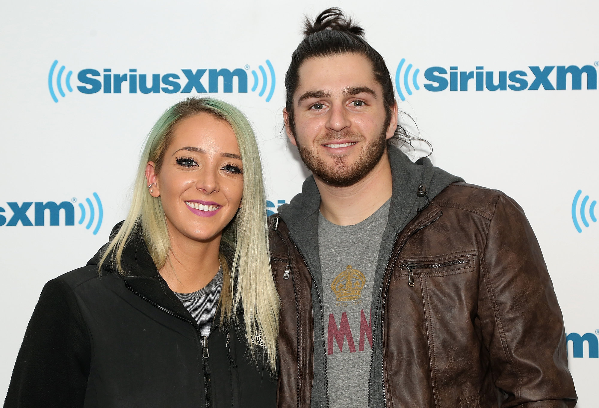 Jenna Marbles Transformed Her Boyfriend Into A Pinup Girl And The ...