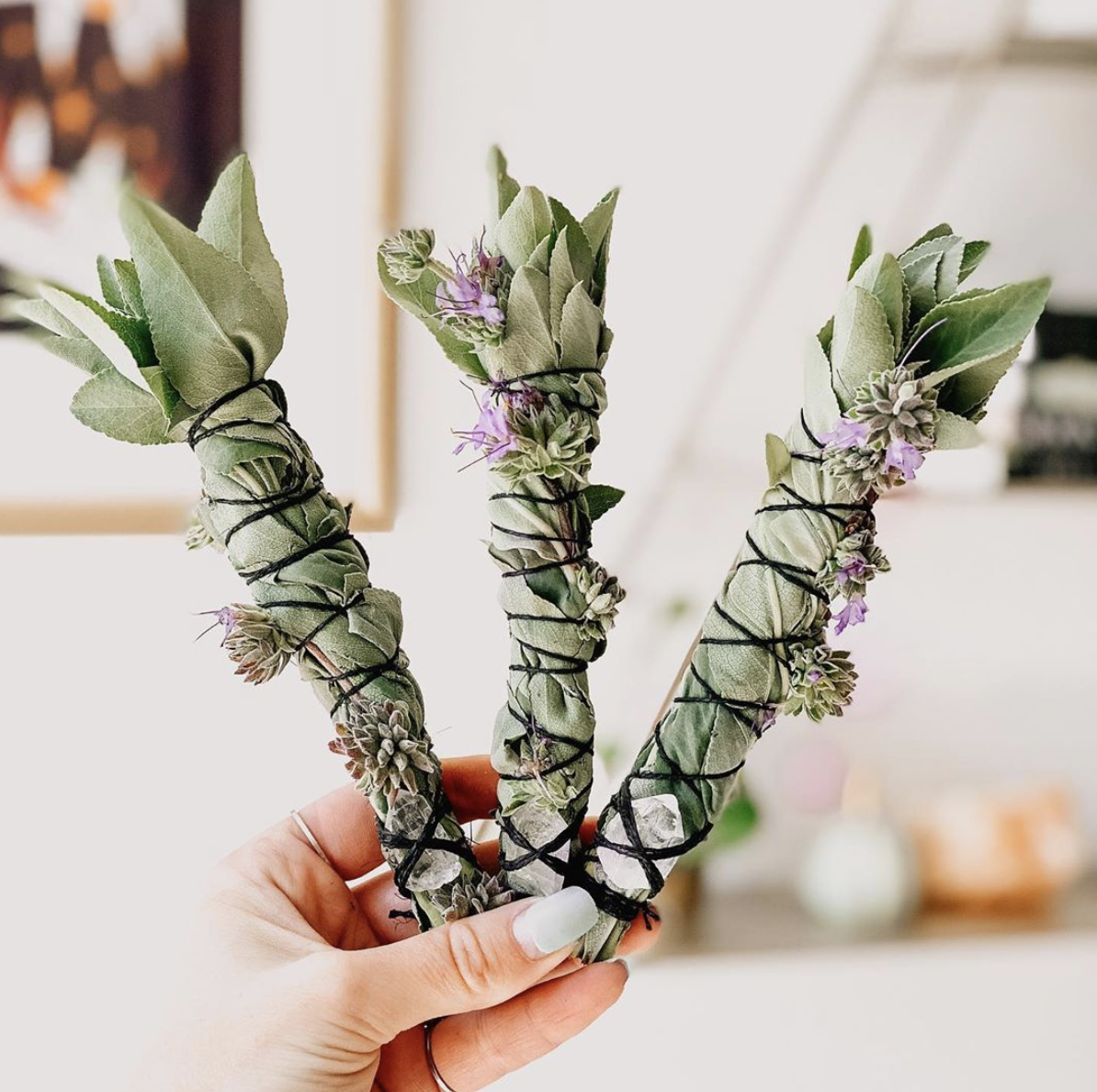 20 Of The Prettiest Sage Bundles To Cleanse Your Space | CafeMom.com