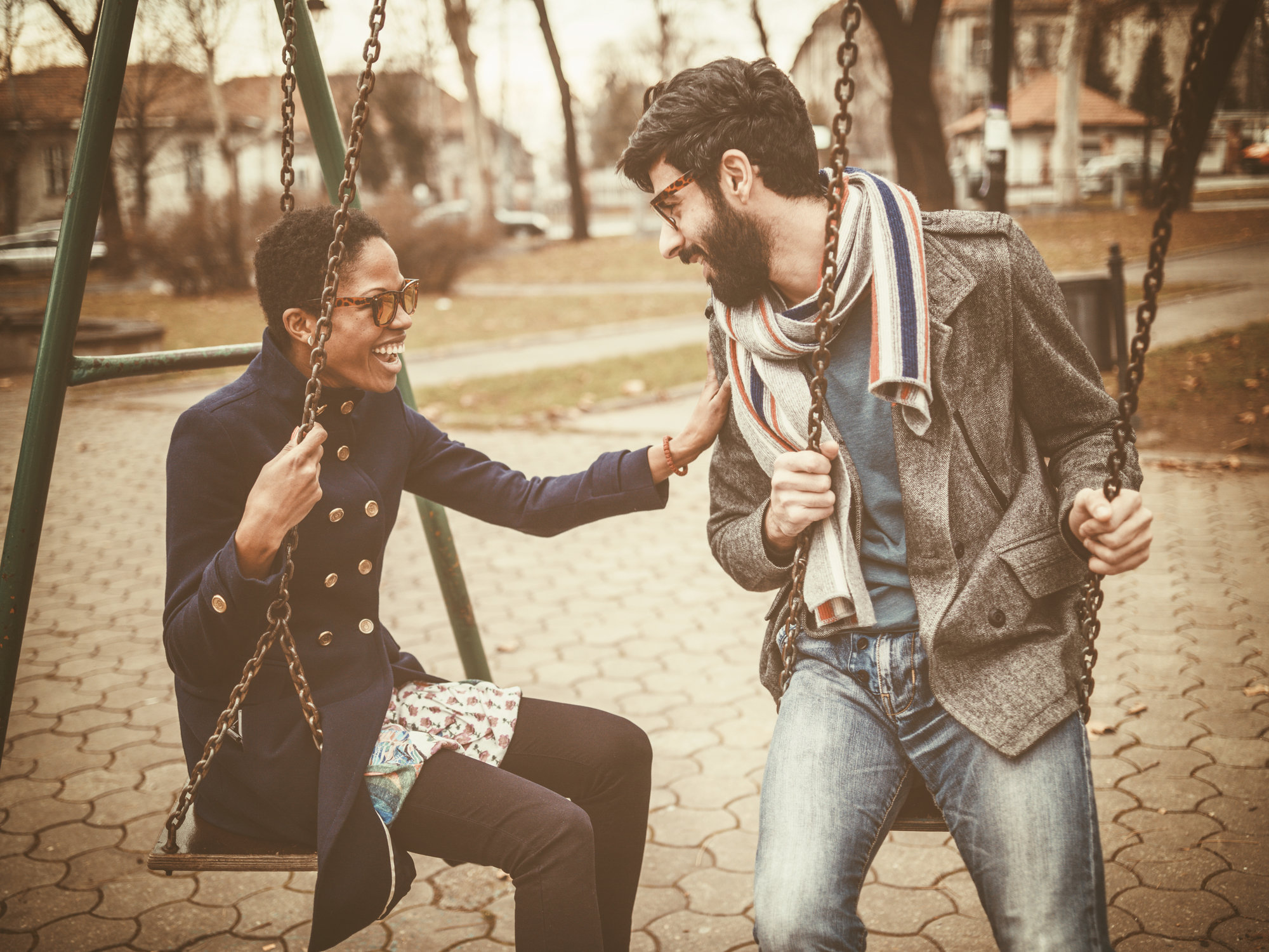 How to work up the courage to ask your crush out | CafeMom.com