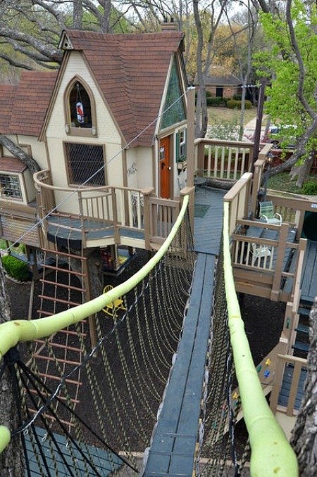 11 Tricked-Out Tree Houses Any Kid Would Covet (PHOTOS) | CafeMom.com