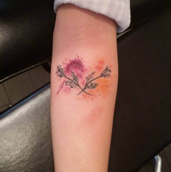 20 Small & Feminine Sprig Tattoos to Inspire You | CafeMom.com