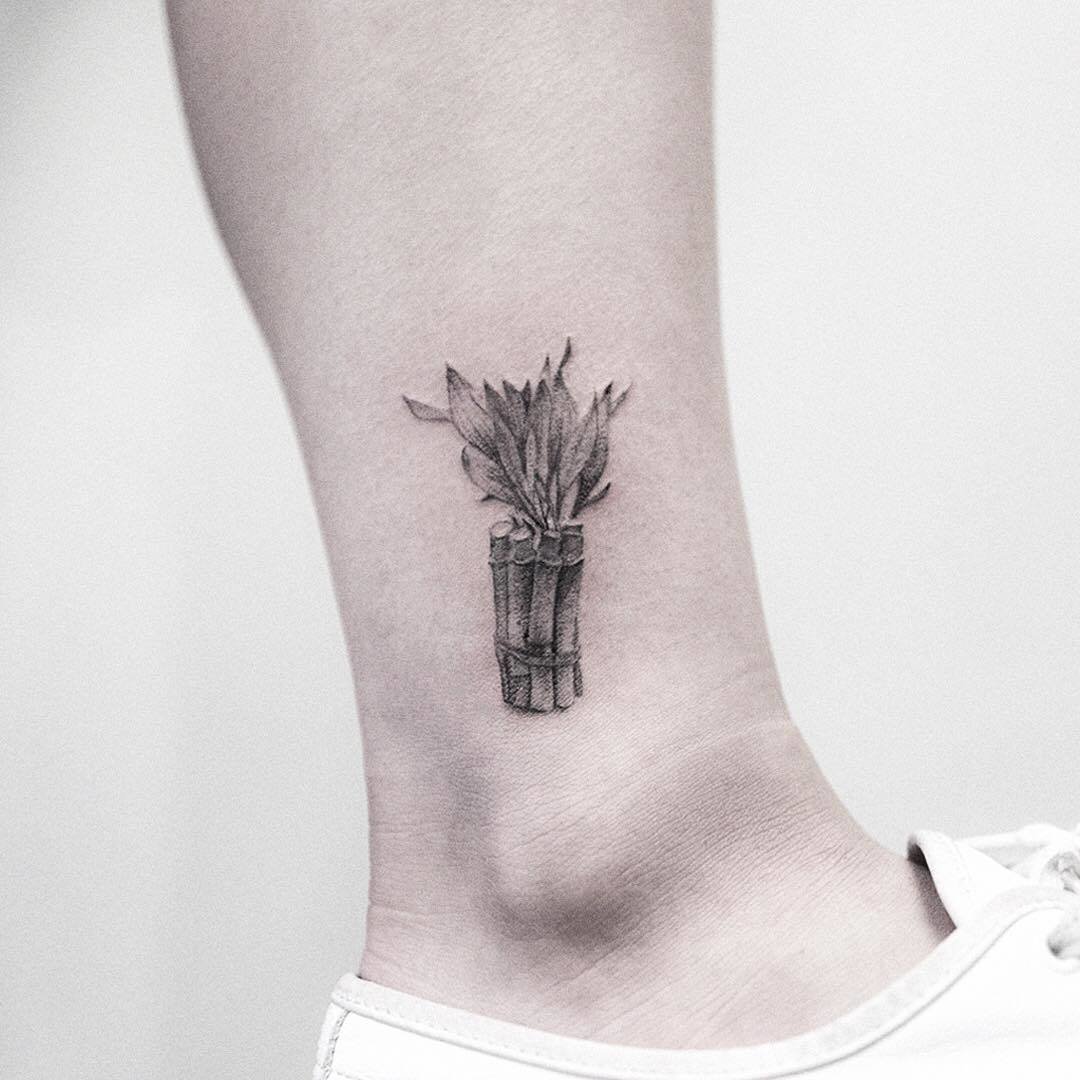 20 Small Leg Tattoos to Show Off While it's Still Hot Out | CafeMom.com