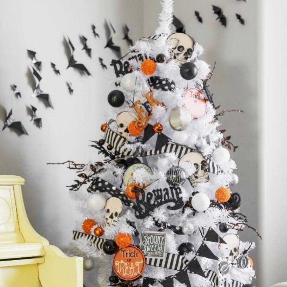 20 Halloween Trees That Put Christmas Trees to Shame | CafeMom.com