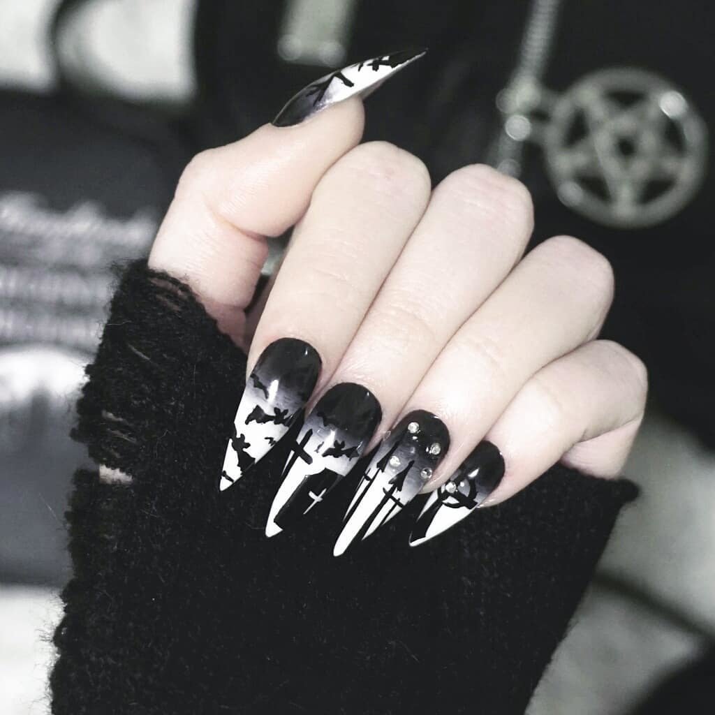 13 Morticia Addams nail art ideas for the mysterious and spooky ...