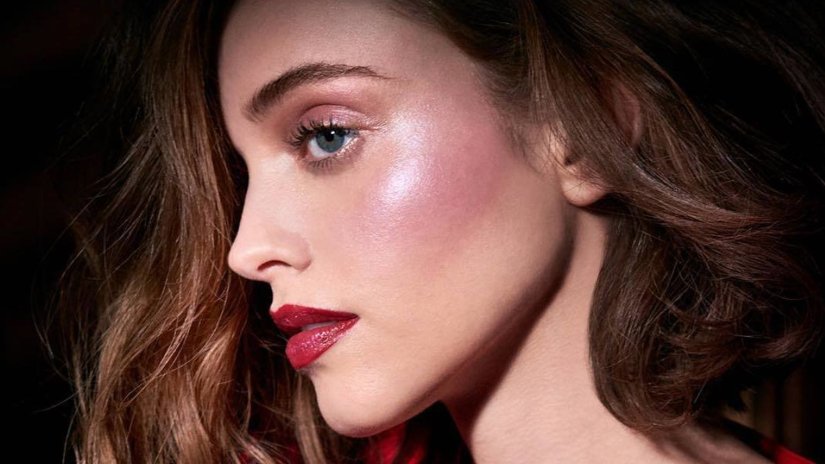 What's The Best Makeup For Sensitive Skin? | CafeMom.com