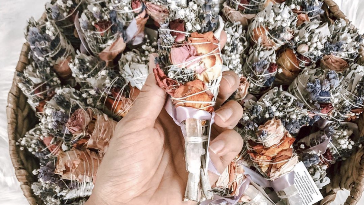 20 Of The Prettiest Sage Bundles To Cleanse Your Space | CafeMom.com