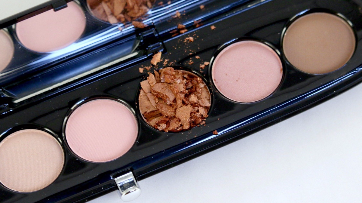 How to fix a broken eye shadow in 45 seconds or less | CafeMom.com