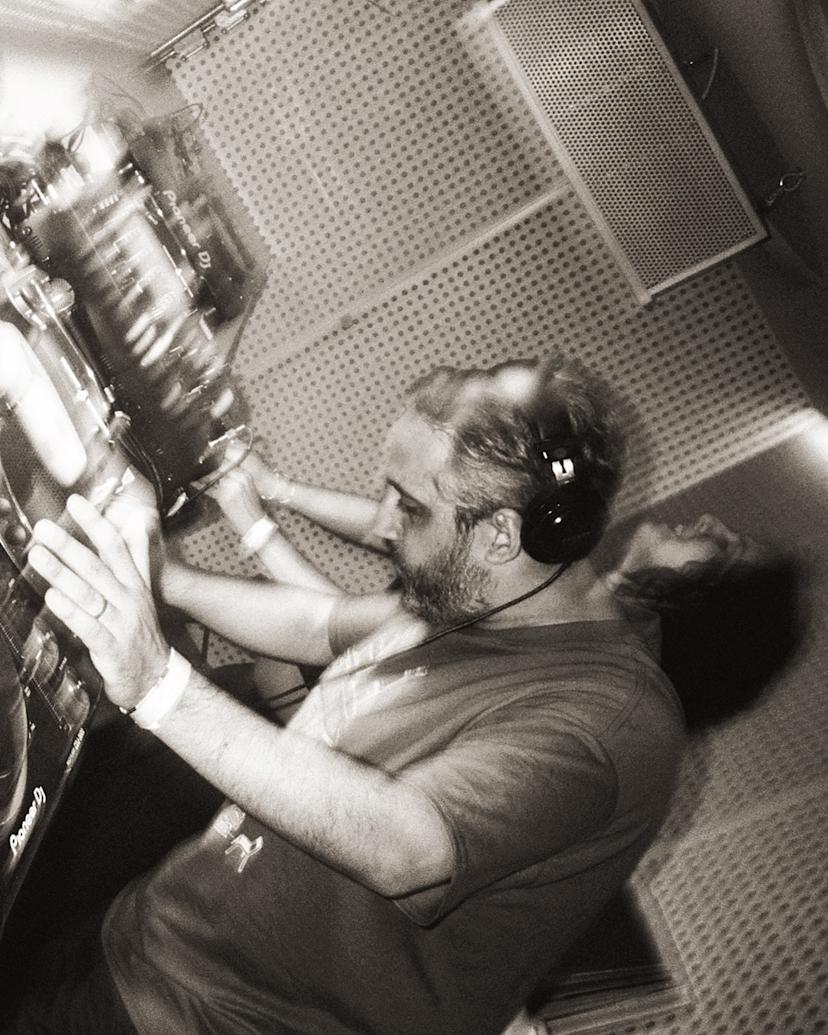 LOVE INJECTION with MAX DOWD - The Lot Radio