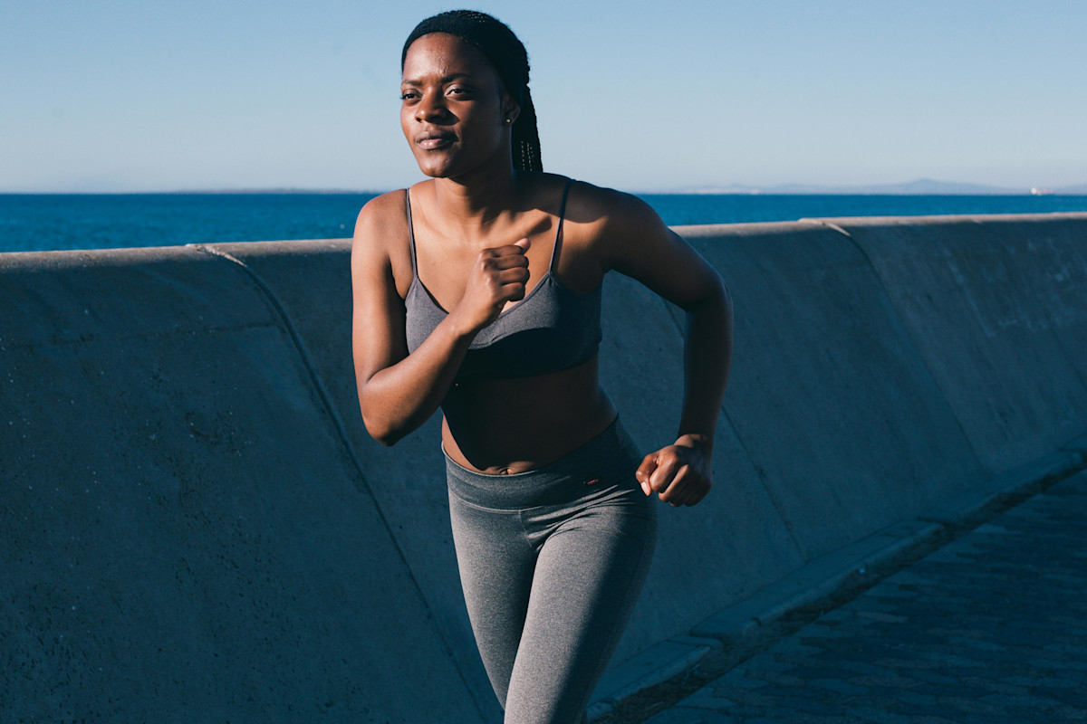 Should you exercise during a heatwave? / The Body Coach