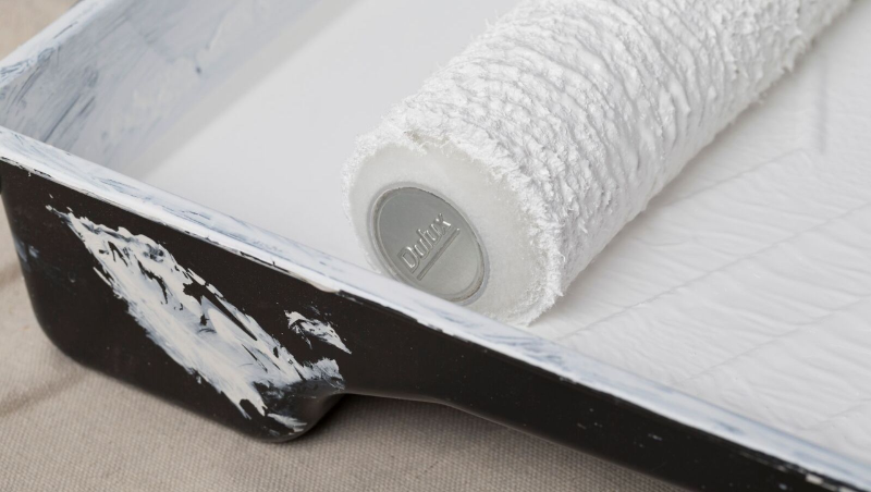 How To Use a Paint Roller | Dulux