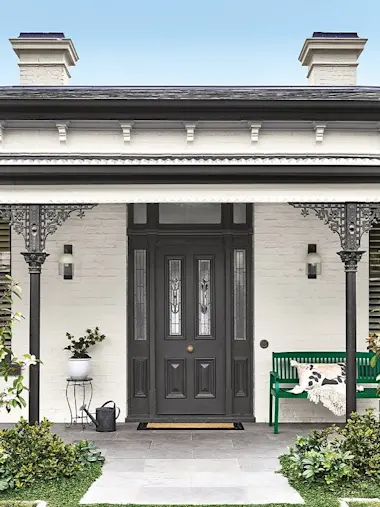 How to paint your front door | Dulux