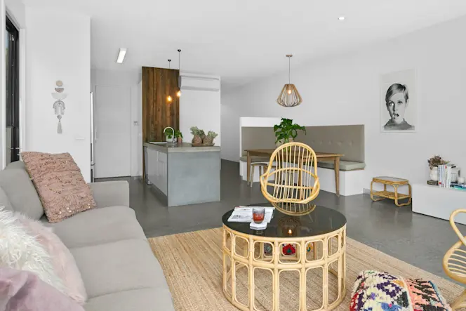 Julia Green's colour burst style | Dulux