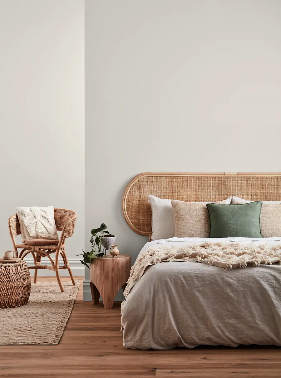 Grey Pebble Half S14 | Dulux