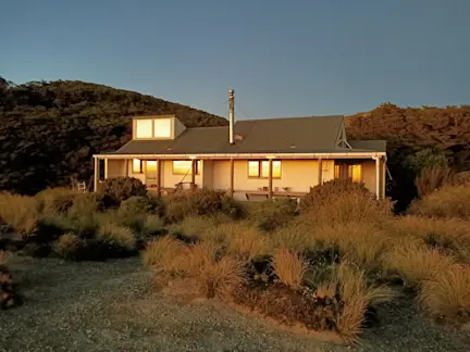 Sunrise Hut - Department of Conservation | Dulux NZ