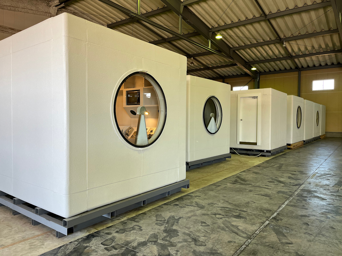 The Future of Nakagin Capsule Tower: 23 Capsules Taken Out and Restored ...