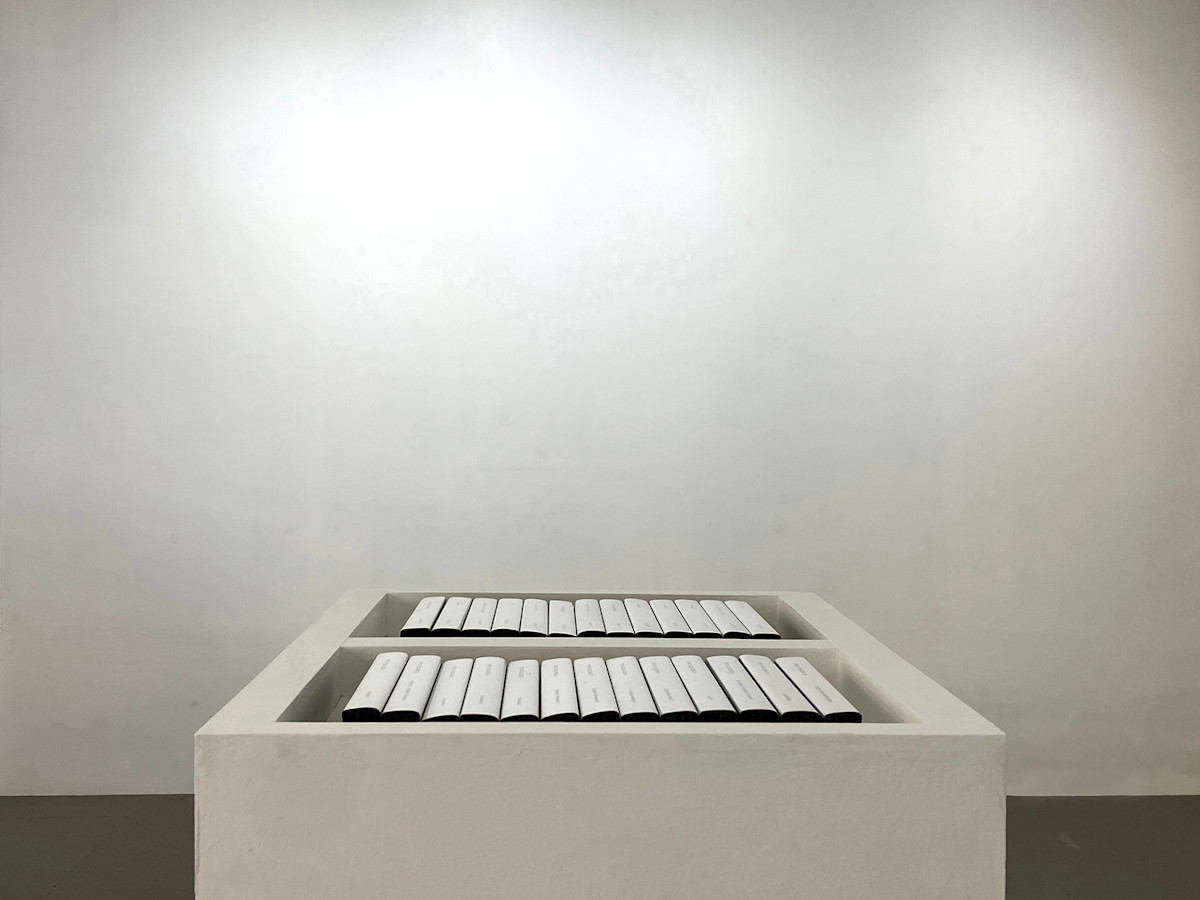 越野潤 「JUN KOSHINO 2 colors box」 （Gallery Yamaguchi kunst-bau） ｜Tokyo Art ...