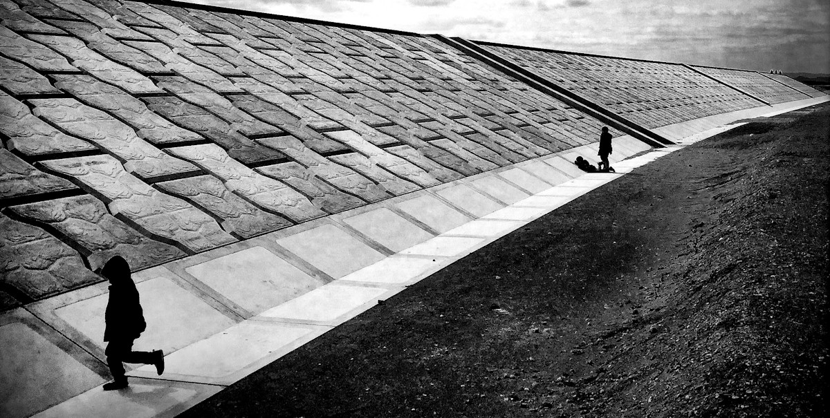 Fuminori Sato "Rokkoku" （Reminders Photography Stronghold） ｜Tokyo Art Beat