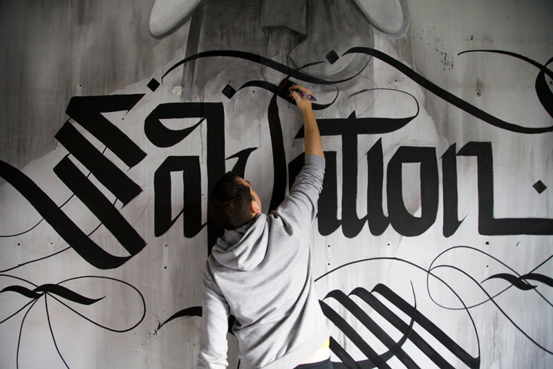 Simon Silaidis 「URBAN CALLIGRAPHY」展 （麹町画廊） ｜Tokyo Art Beat