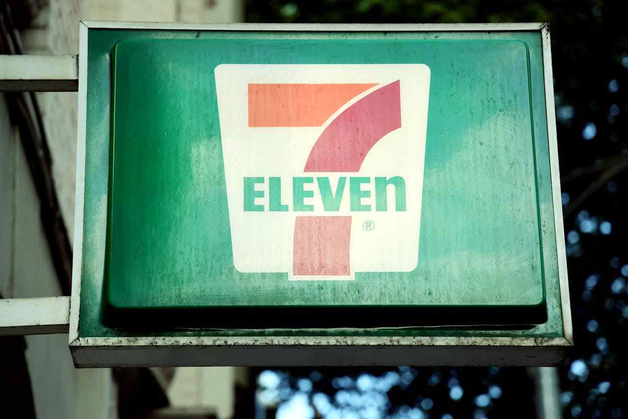 7-11儲值年齡限制是幾歲？未成年人買點數有效嗎？ - 法律FOLLOW ME