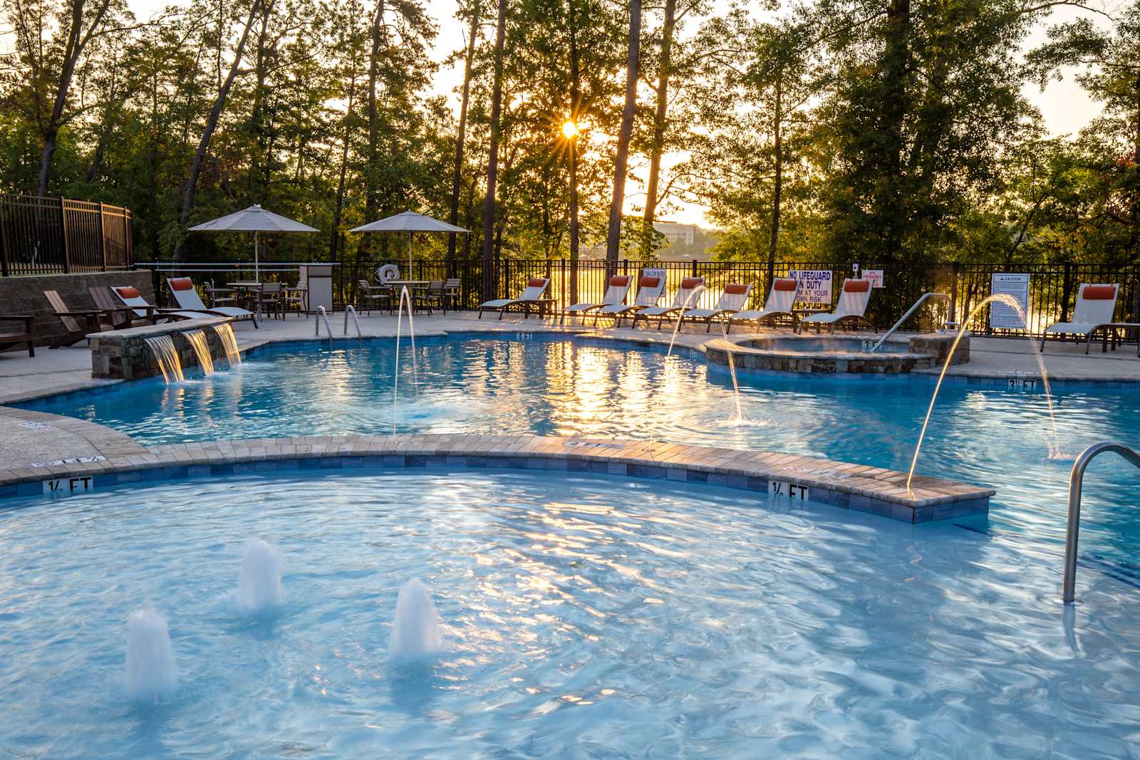 Hotels in Clemson SC | Lakeside Lodge Clemson
