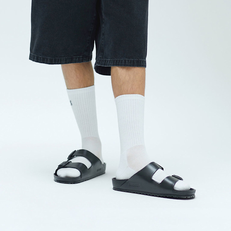 Sneakers & Apparel at Sneakersnstuff (SNS) | Sneakersnstuff.com ...