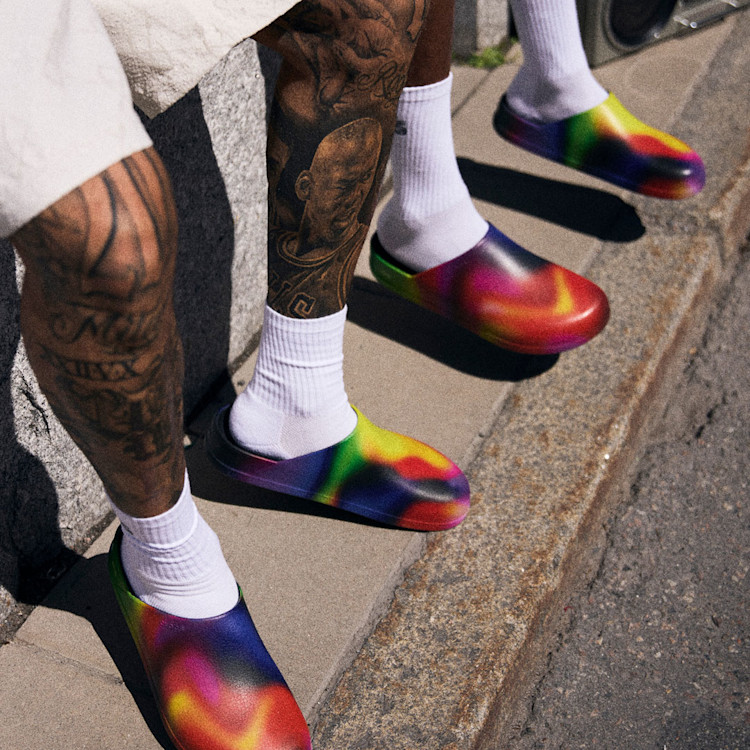 Sneakers & Apparel at Sneakersnstuff (SNS) | Sneakersnstuff.com ...