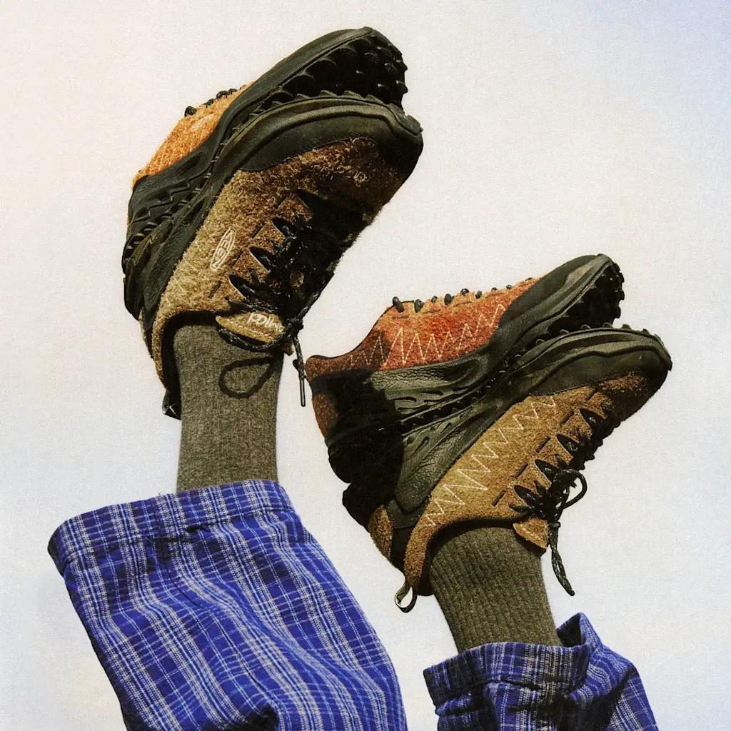 Sneakers and curated Streetwear | Sneakersnstuff (SNS)