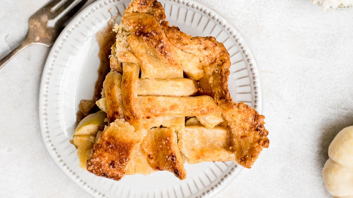 Cheddar Apple Pie - Tillamook