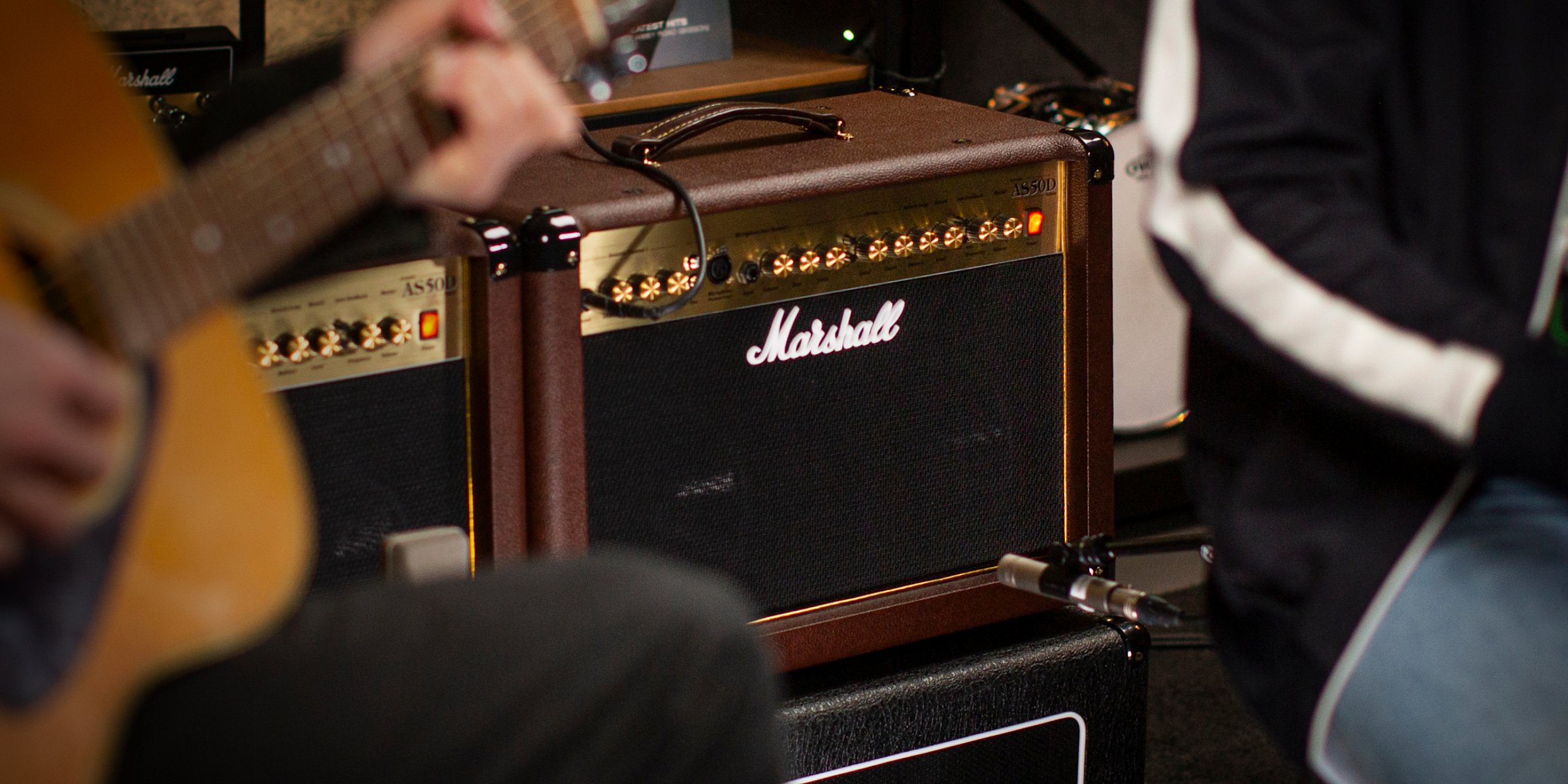 Acoustic amplifiers delivering rich clean tones | Marshall.com
