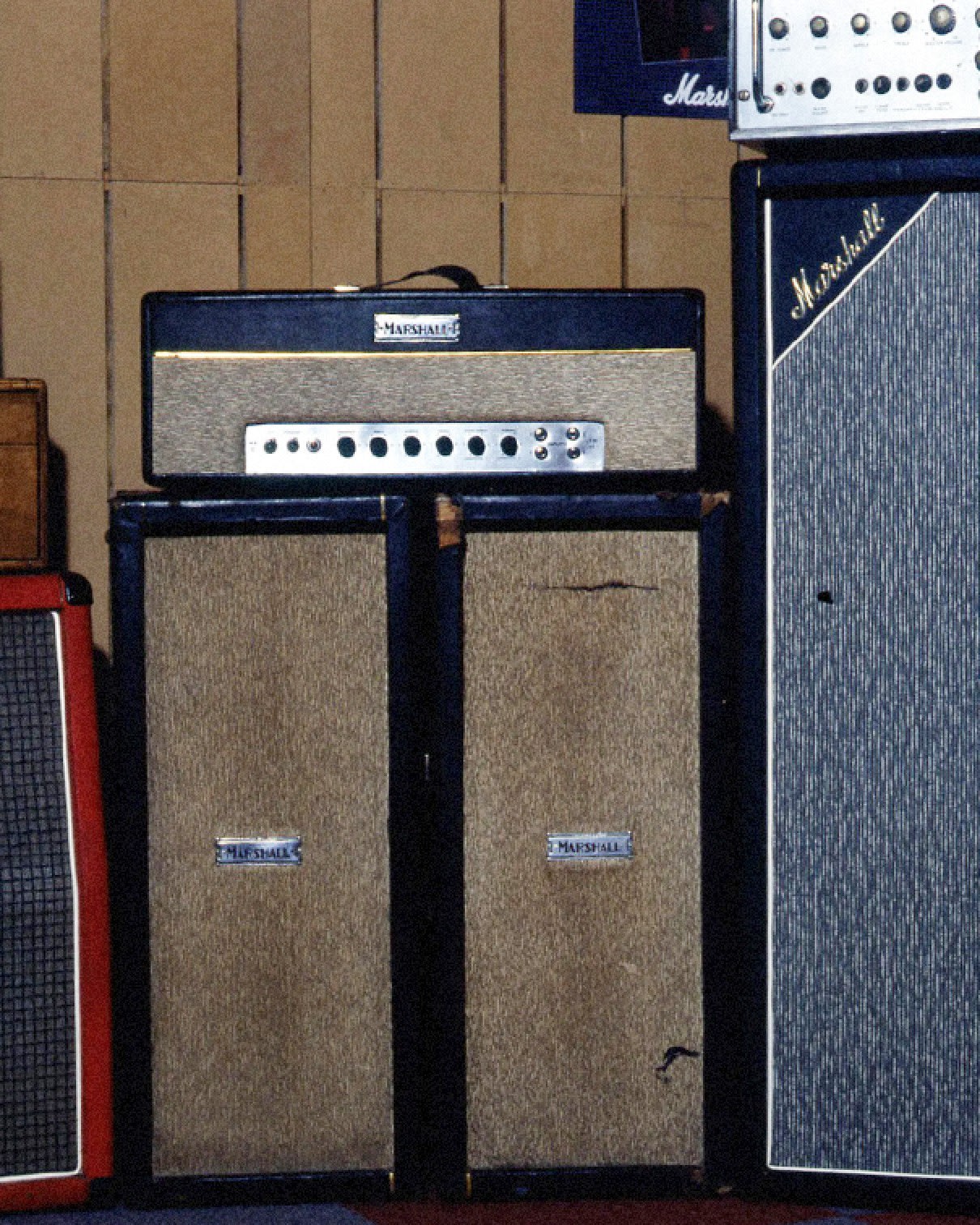 1965: THE MARSHALL STACK POWERS THE BRITISH INVASION | Marshall.com