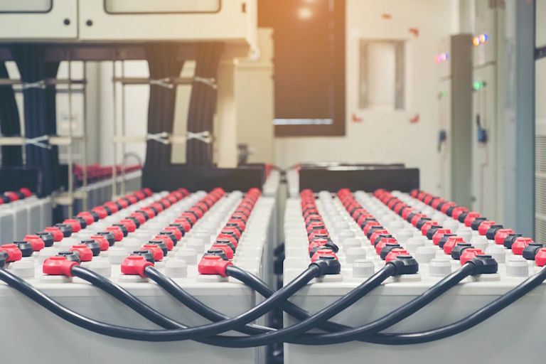 A guide to battery storage solutions for business | Drax