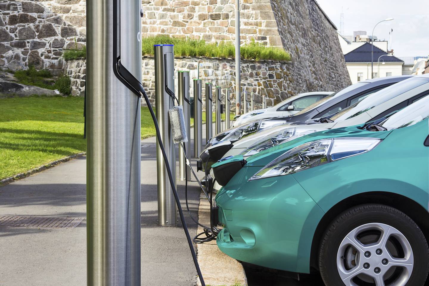 Electric vehicle (EV) business & charging solutions | Drax
