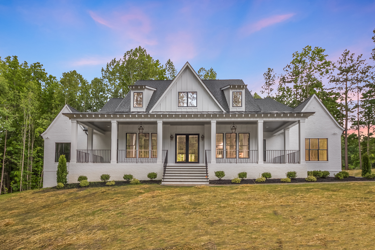 House Tour: Inside a Spectacular Modern Farmhouse in Virginia