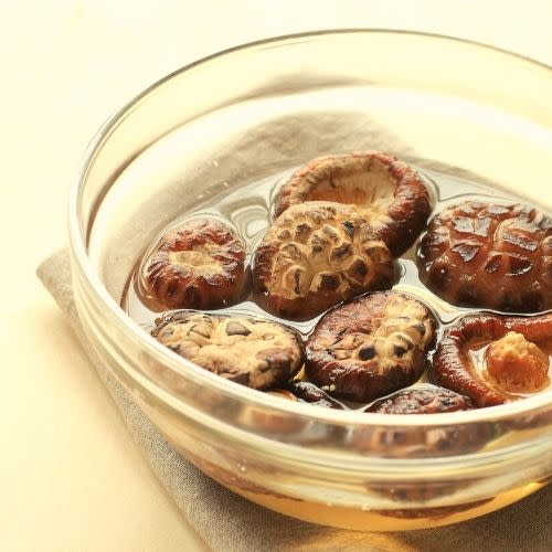 Jak długo powinno się gotować suszone grzyby?