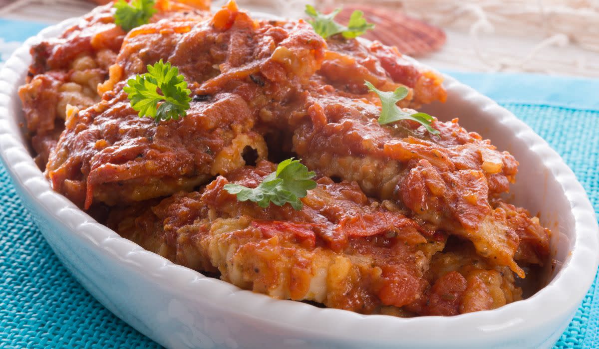 Babcia Basia robi bezbłędną rybę po grecku. Jej sekret tkwi w 1 ...