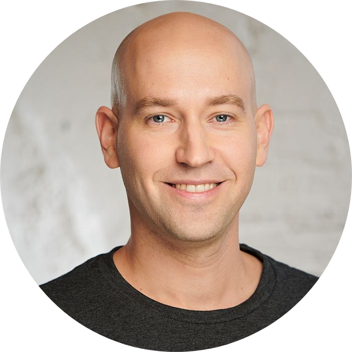 Porträt von Amit Rosenzweig - Tagesspiegel Background