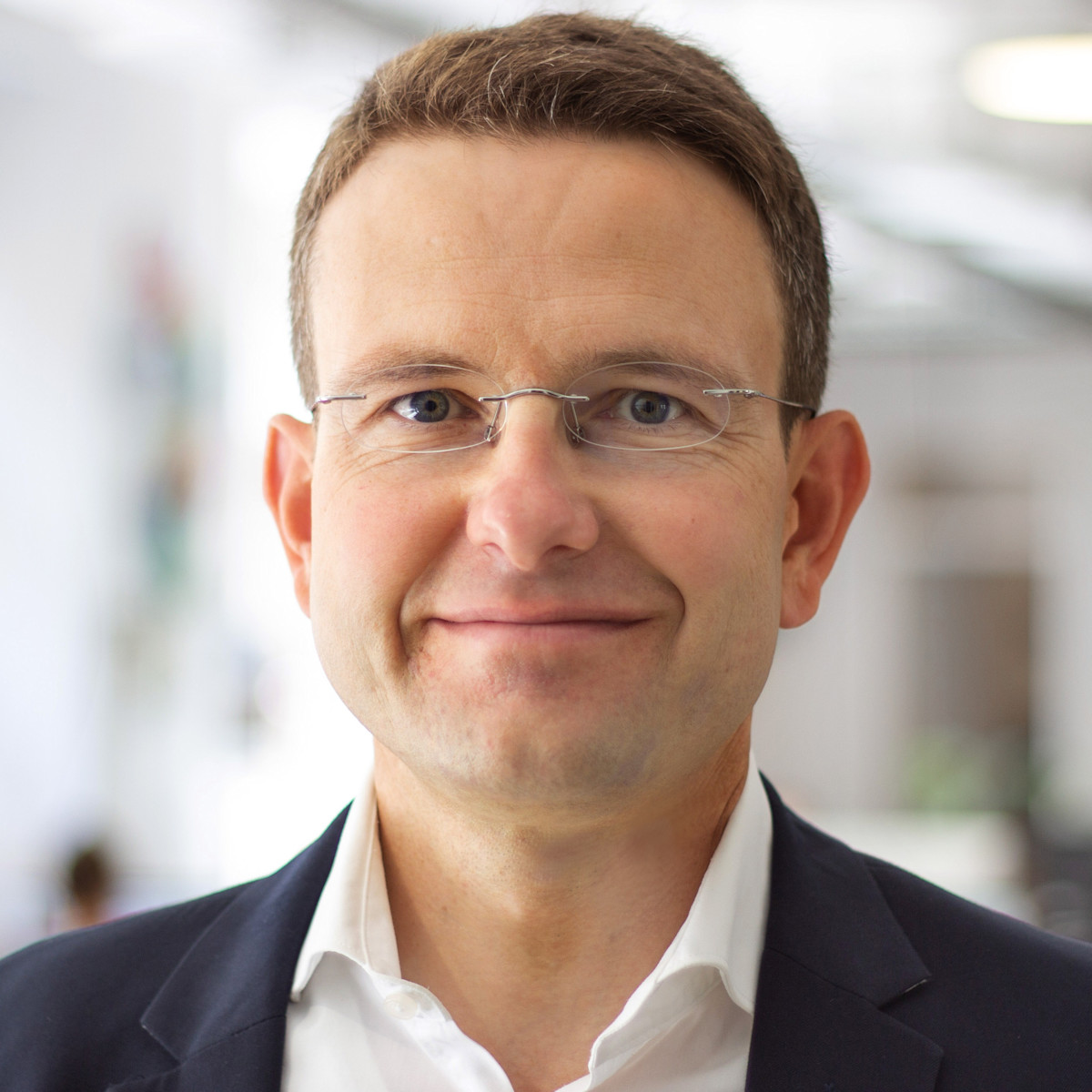 Porträt von Sebastian Gallander - Tagesspiegel Background
