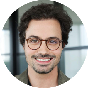 Porträt von Karim Kaddoura - Tagesspiegel Background