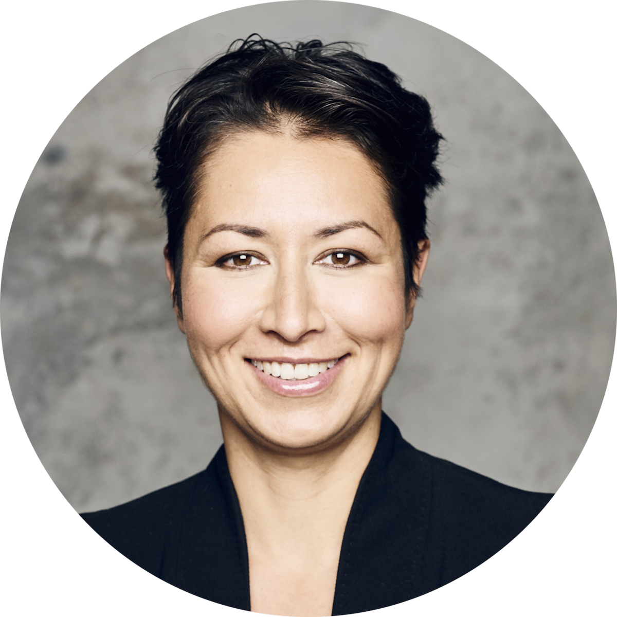 Porträt von Sandra Vengadasalam - Tagesspiegel Background