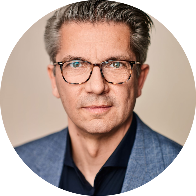 Porträt von Sven Arndt - Tagesspiegel Background