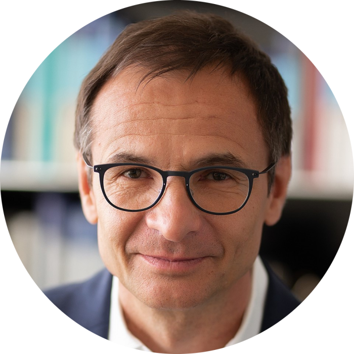 Porträt von Andreas Raabe - Tagesspiegel Background