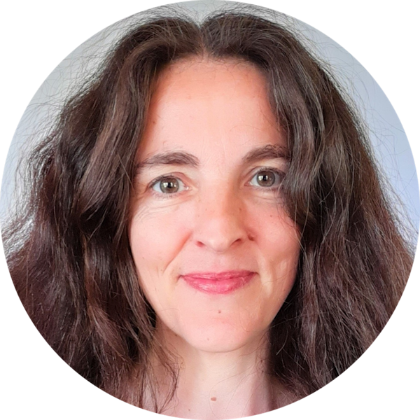 Porträt von Mara Stadick - Tagesspiegel Background